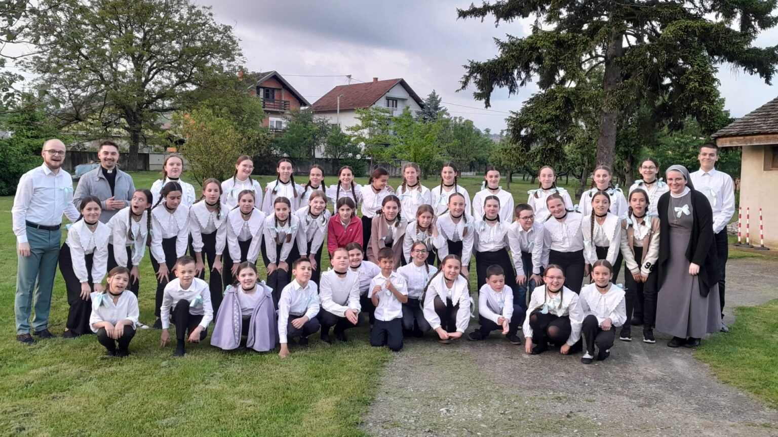 Marijanski koncert “Pjevajmo Mariji”