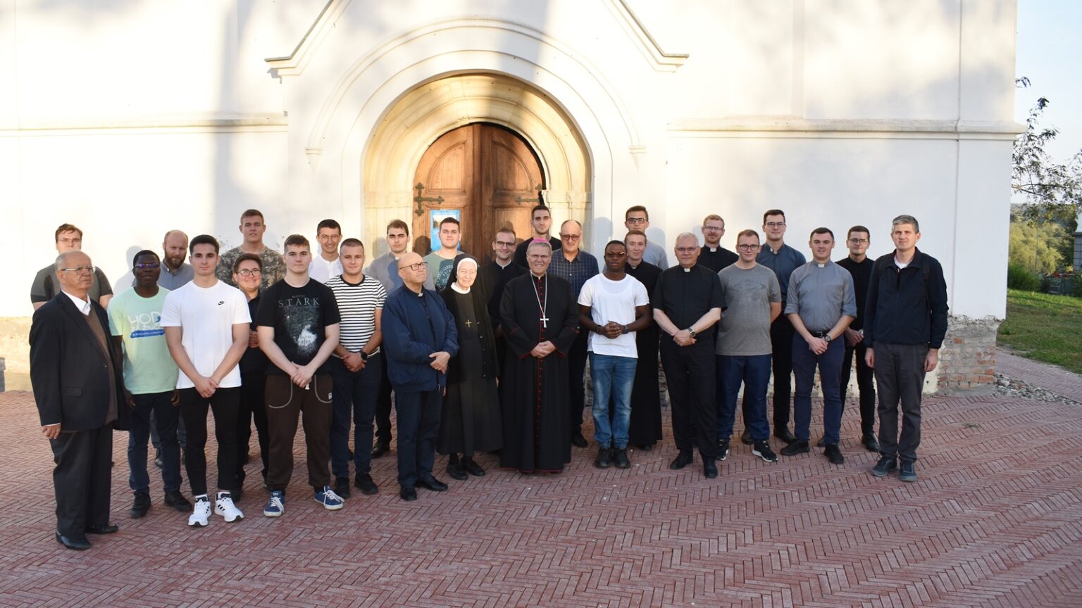 Zavjetno hodočašće u Dragotin zajednice đakovačkog Bogoslovnog sjemeništa